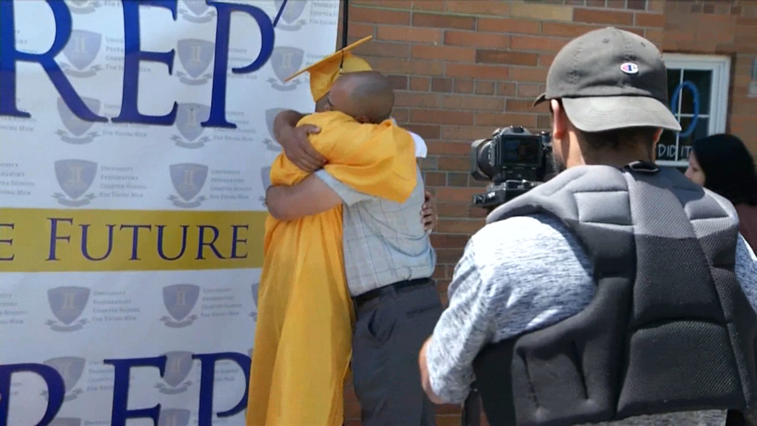 UPrep holds unique graduation for students - Cinevize